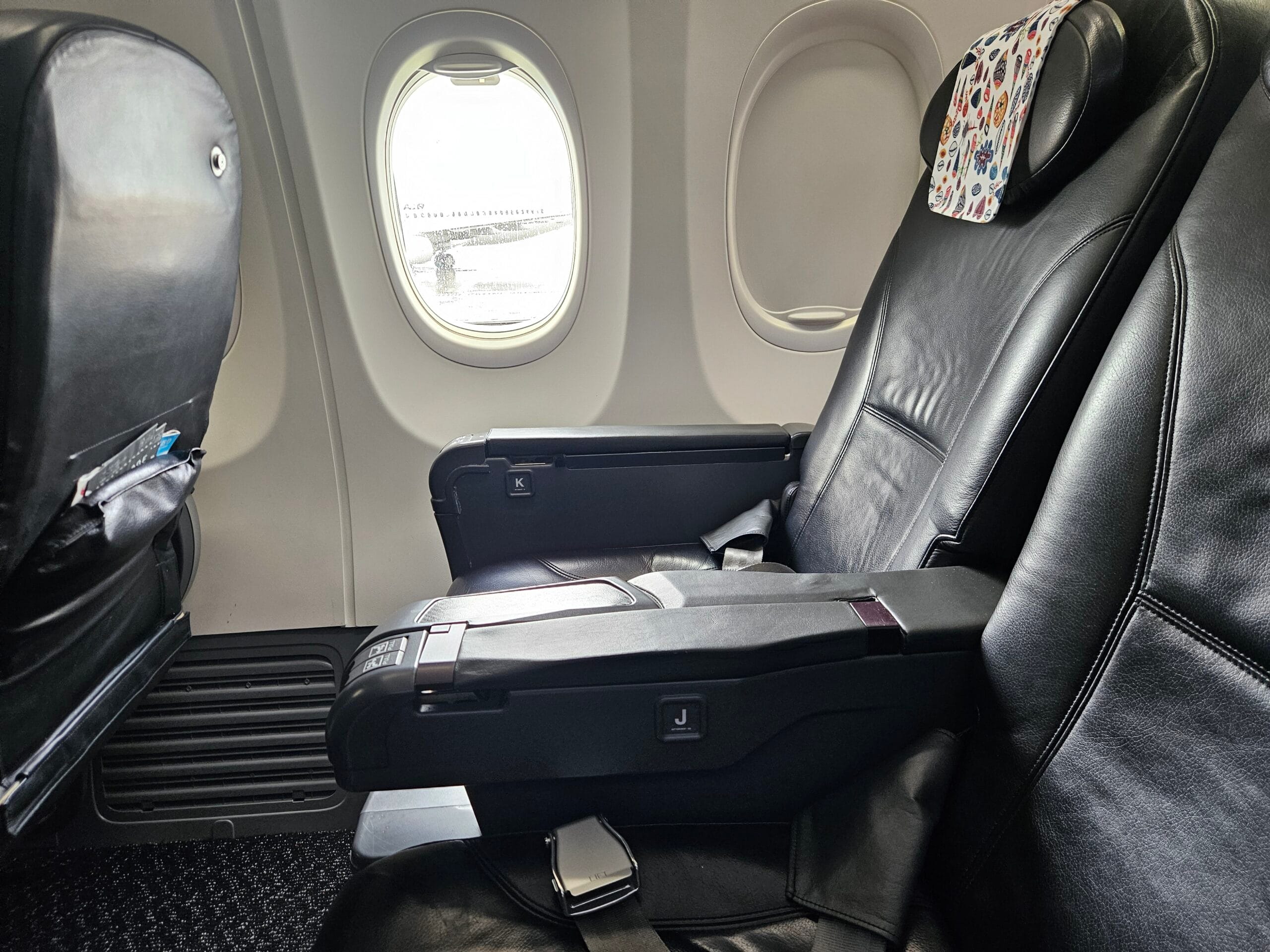 Flight Review: JAL J class (domestic Business class) B737-800